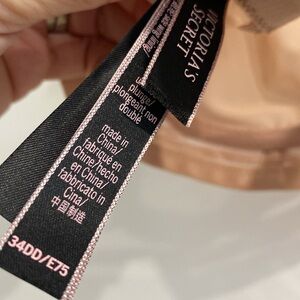 Victoria's Secret | Intimates & Sleepwear | Nwt Victorias Secret Set ...